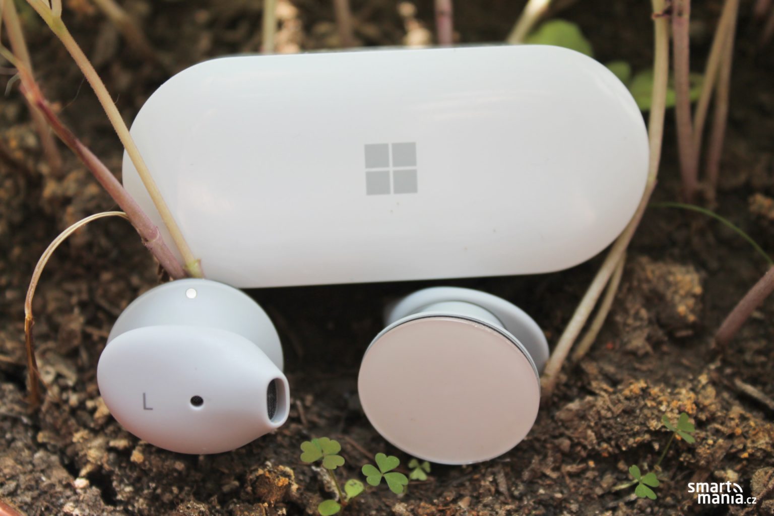 Recenze Microsoft Surface Earbuds: bezdrátová sluchátka z jiné planety ...