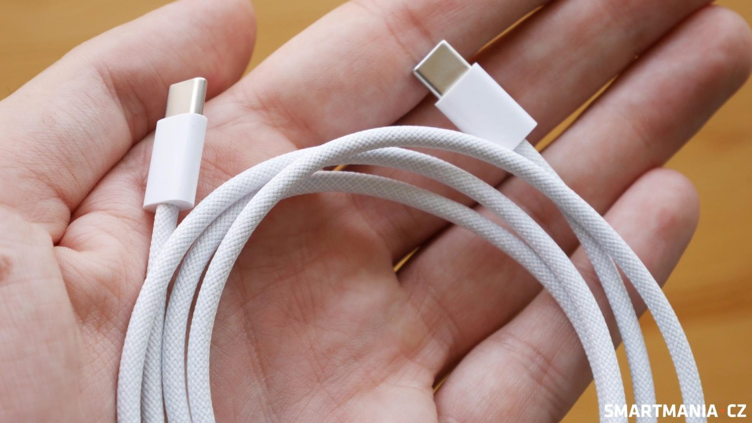 Recenze iPhone 16 Pro (Max): mohl být revoluční, ale není – SMARTmania.cz