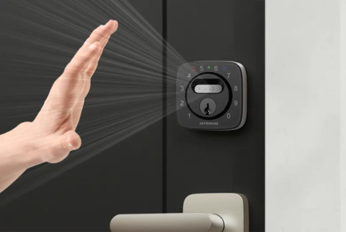 Dotyk už není nutný: tenhle geniální chytrý zámek vás pozná i podle ...