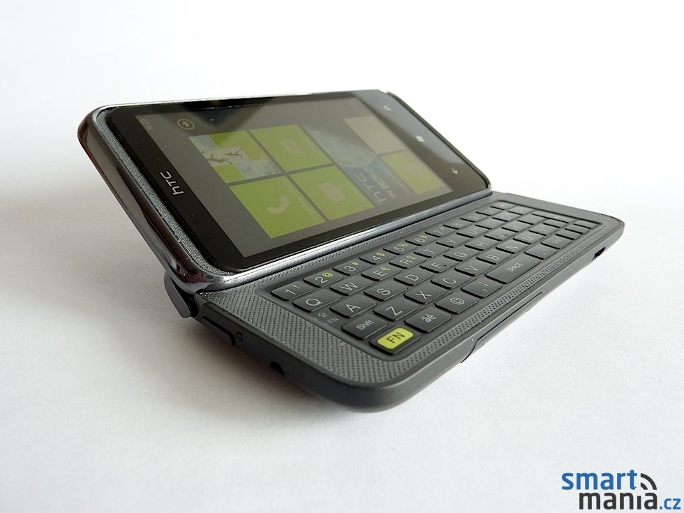 Velká recenze HTC 7 Pro: Šikula s Windows Phone 7 a QWERTY klávesnicí ...