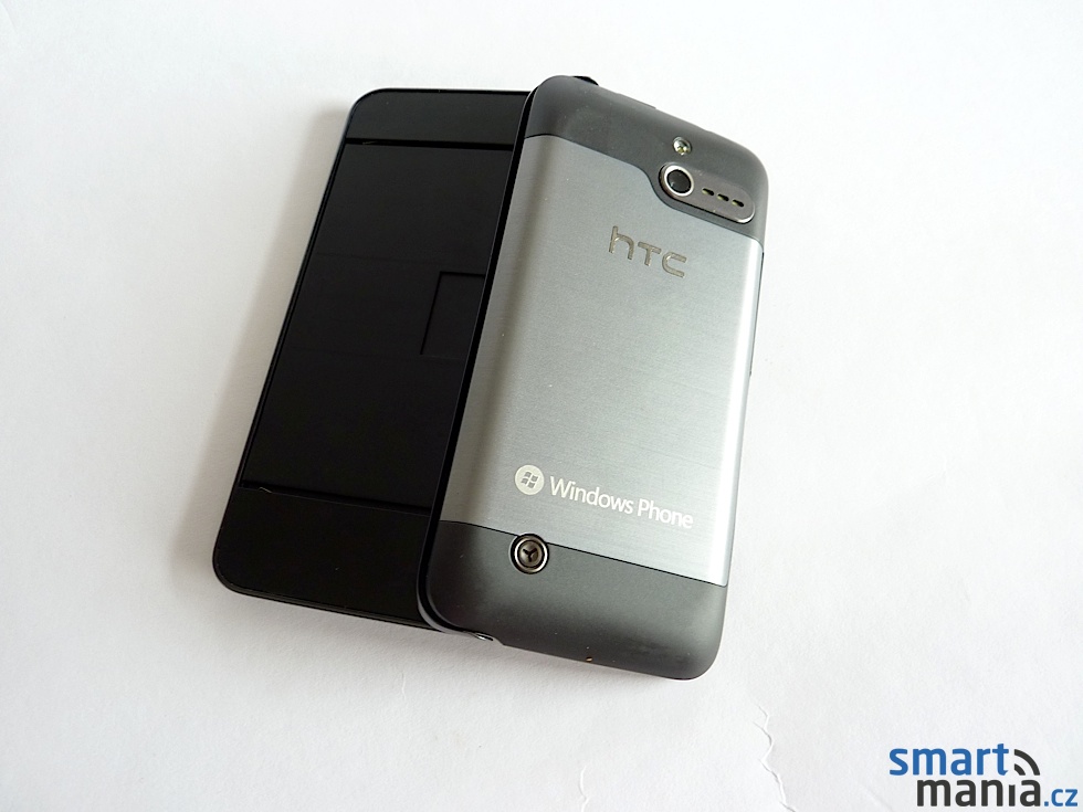 Velká recenze HTC 7 Pro: Šikula s Windows Phone 7 a QWERTY klávesnicí ...