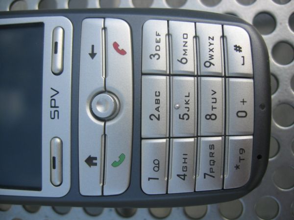 Švýcarský Orange uvádí SPV C600 – SMARTmania.cz